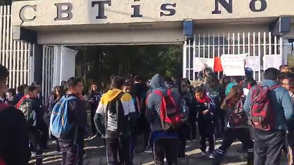 Toman alumnos el CBTIS 03 de Tlaxcala